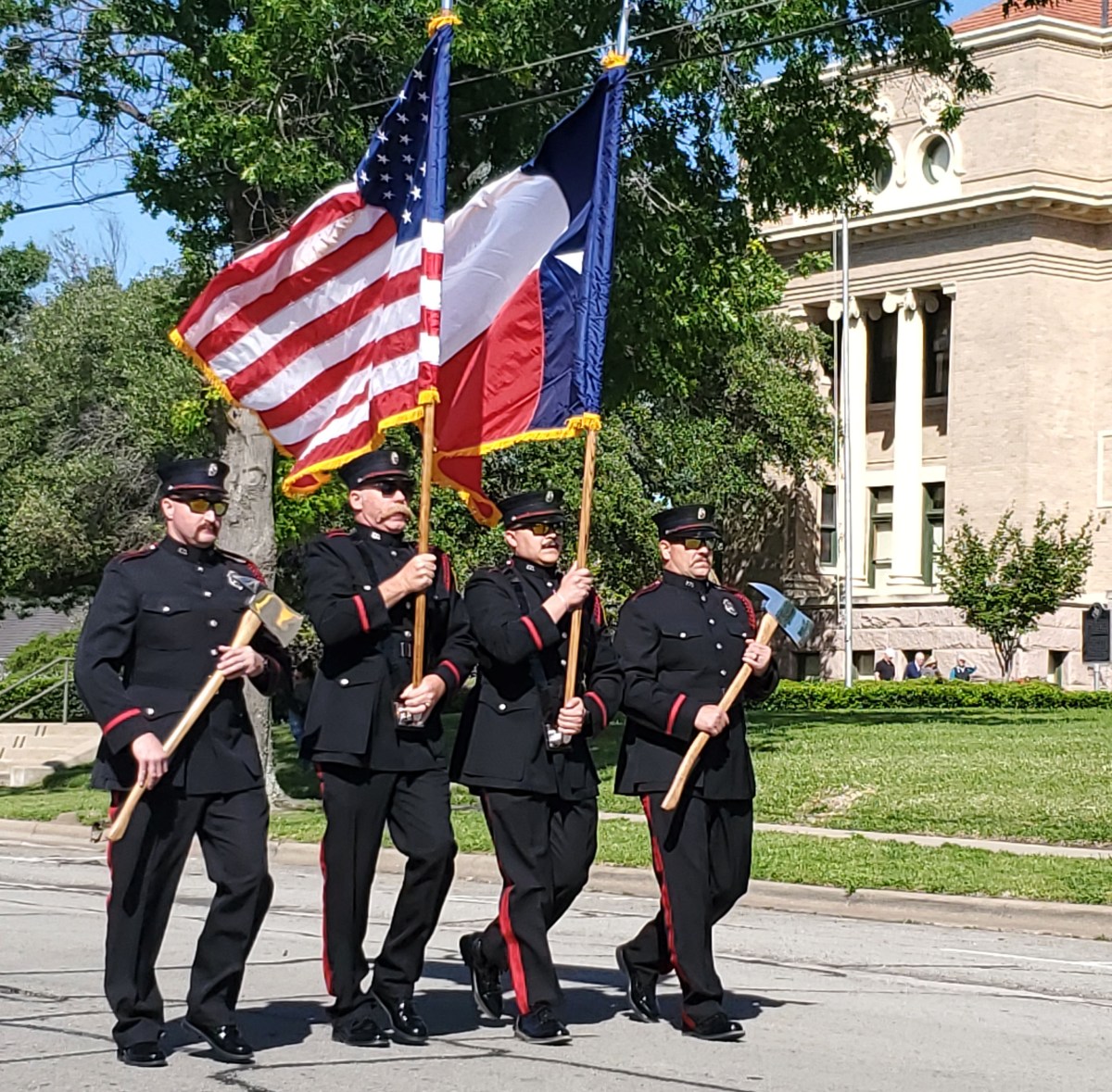 PHOTOS - Texas Veterans Parade - Your #1 Choice for Local News