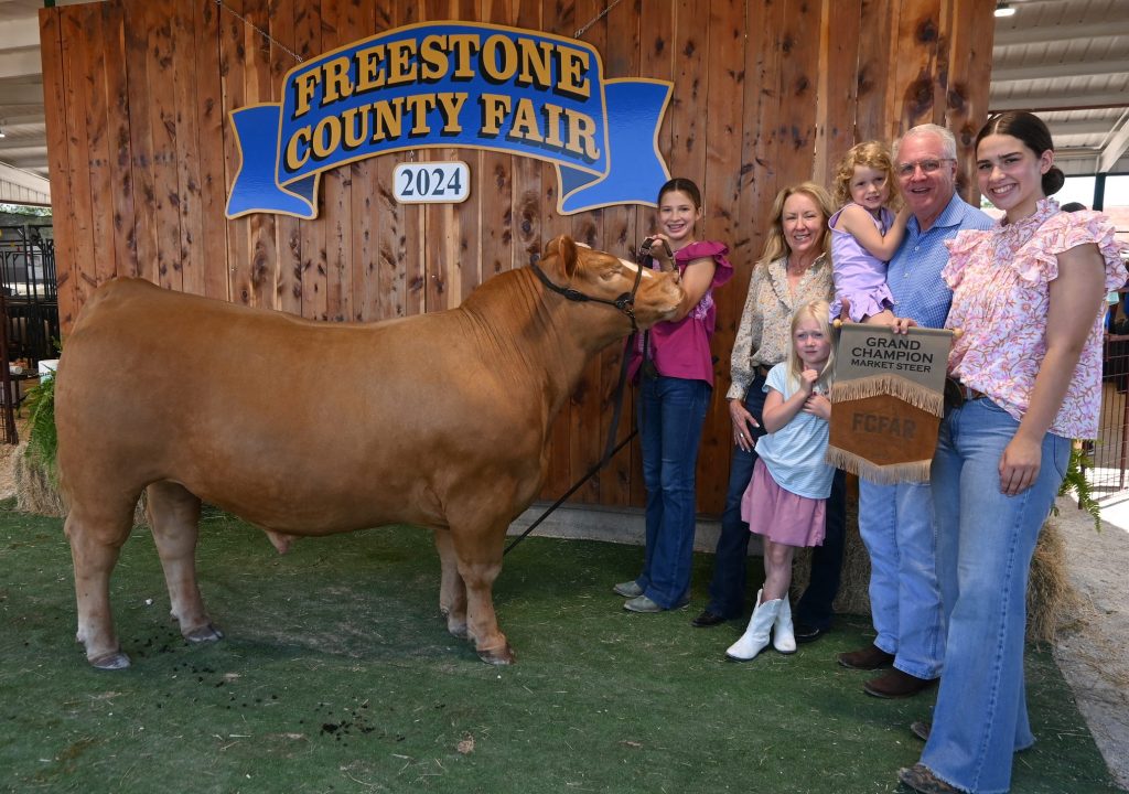 Freestone Lake And Golf Breaks Record for Grand Champion Steer At ...