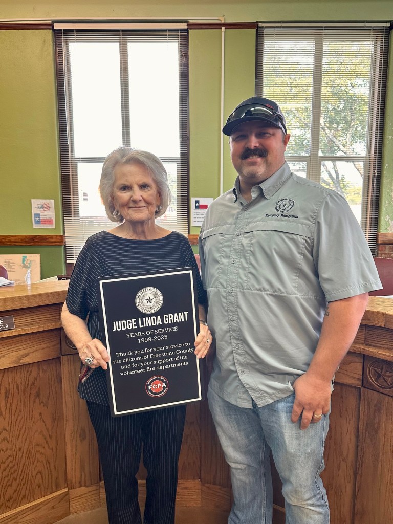NEW FREESTONE COUNTY JUDGE AND COMMISSIONER NAMED - The NavCo Chronicle