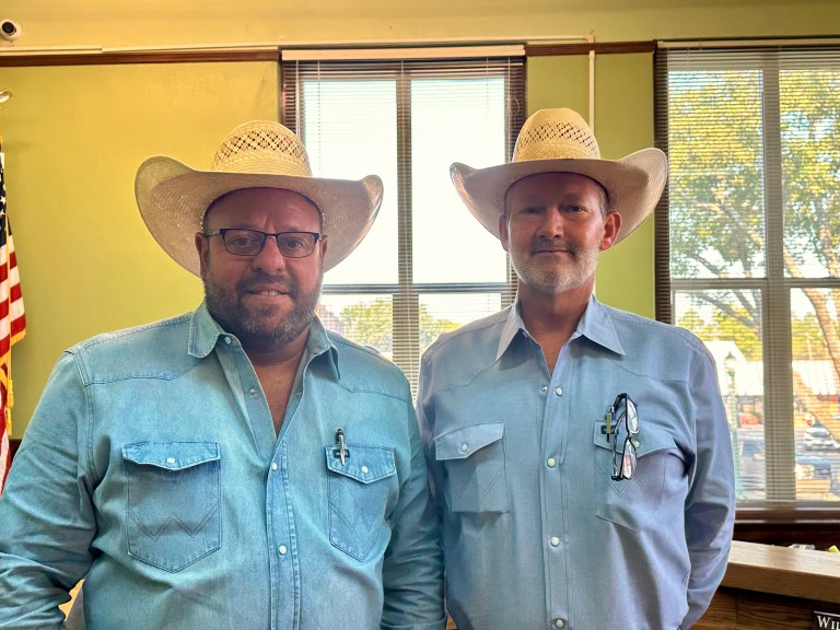 NEW FREESTONE COUNTY JUDGE AND COMMISSIONER NAMED - The NavCo Chronicle